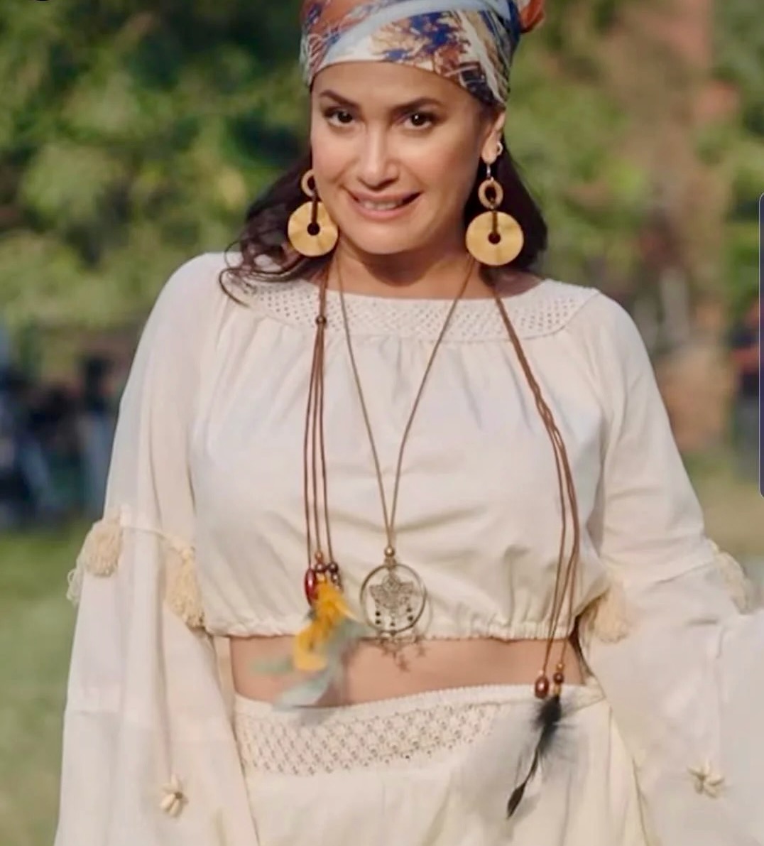 Saison 2 de Ola cherche sa voie : Nouvelle bande-annonce avec Hend ...